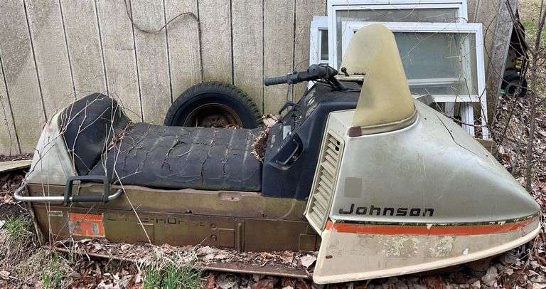 Johnson Skee-Horse 30 Snowmobile, non-running but does have compression ...