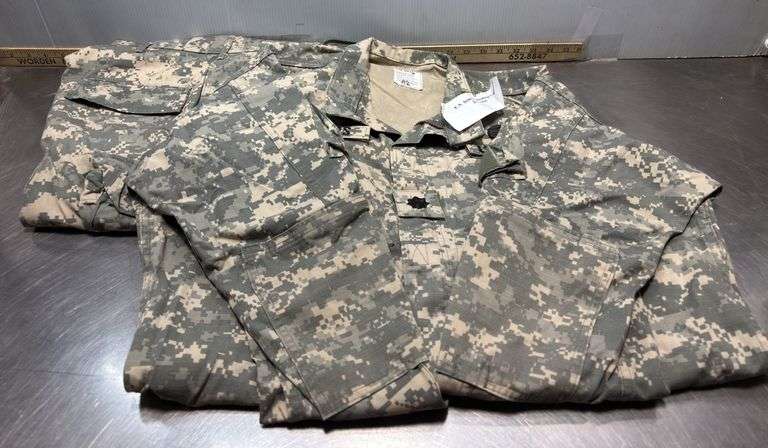 2003-2015 U.S. Army Camouflage Uniform - Sherwood Auctions