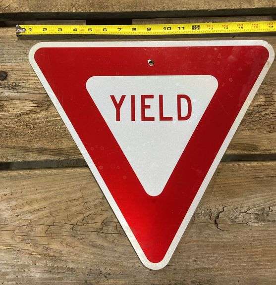 Metal Yield Sign - Sherwood Auctions