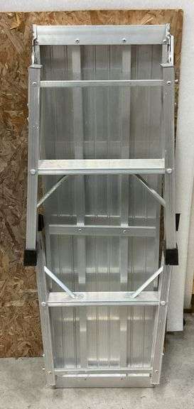 Gorilla Ladders Work Platform - Sherwood Auctions