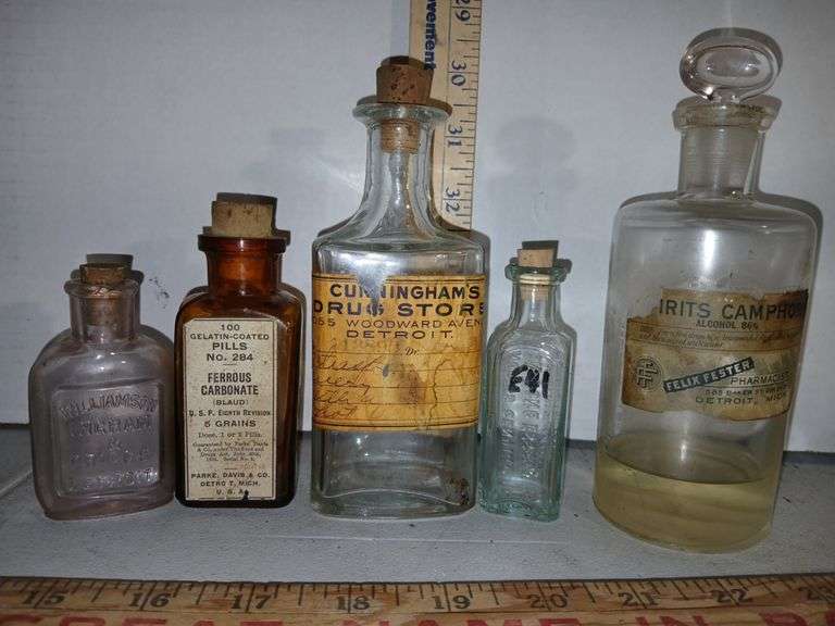 1930's Medicine Bottles - Sherwood Auctions