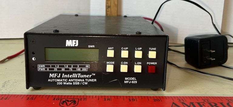 MFJ IntelliTurner 200 Watt Antenna Turner Model MFJ-929 - Sherwood Auctions