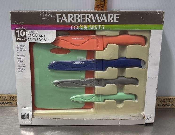 Farberware Knife Set - Sherwood Auctions