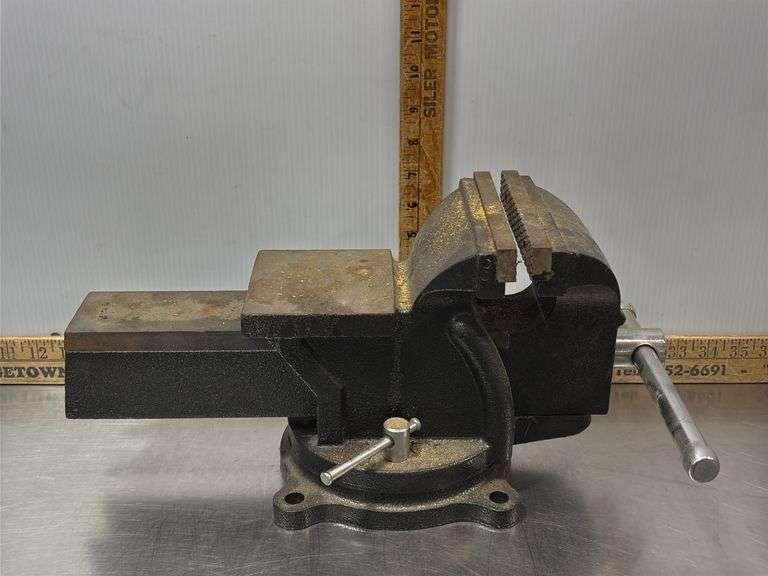 Bench Top Vise - Sherwood Auctions