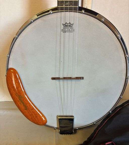 Harmony 5-string Banjo w/ Soft Case - Sherwood Auctions