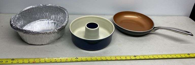 Gotham Steel 11” Non Stick Fry Pan, 10” Bunt Cake Pan, and 11” Heavy ...