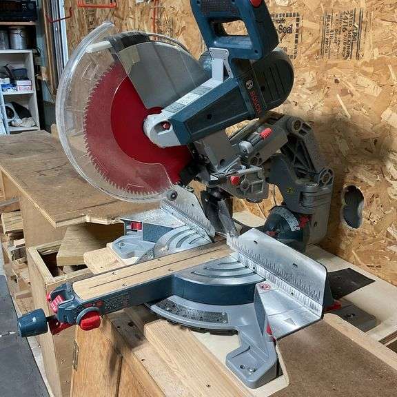 Bosch 12” Dual Bevel Hinge Slide Miter Saw Has Power When Plugged In ...
