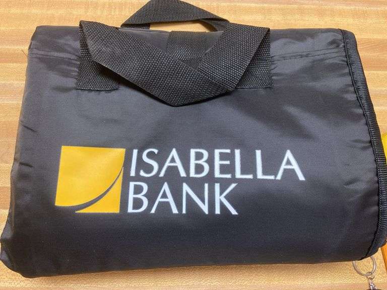 Isabella Bank Stadium Blanket and 16 oz Heater Mug - Sherwood Auctions