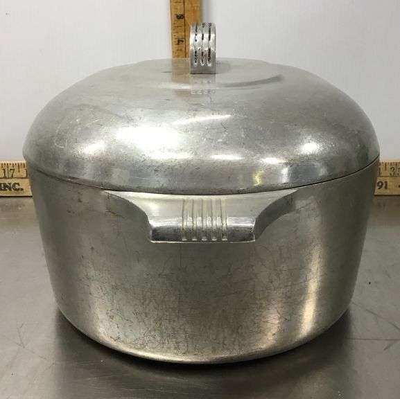 Wagner Ware Magnalite Roaster with Lid - Sherwood Auctions