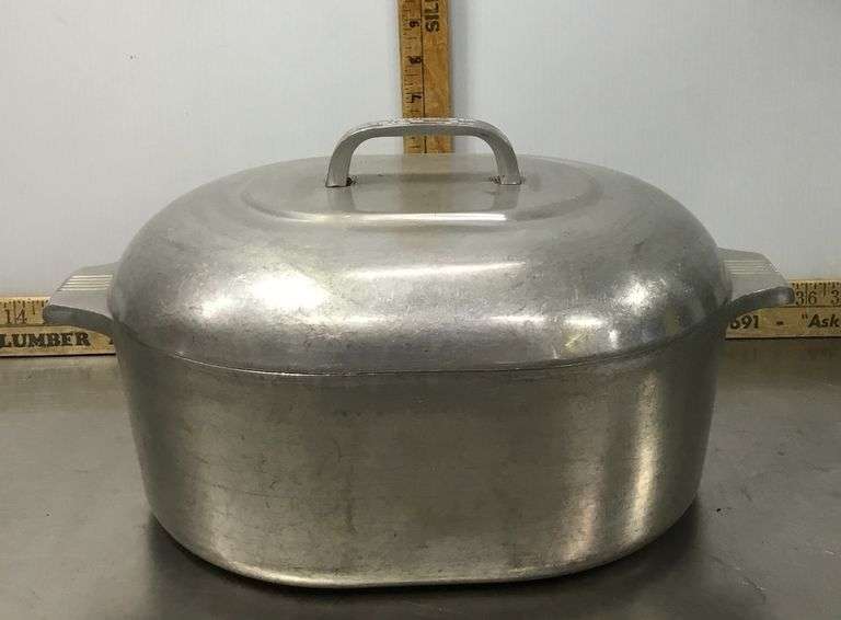 Wagner Ware Magnalite Roaster with Lid - Sherwood Auctions