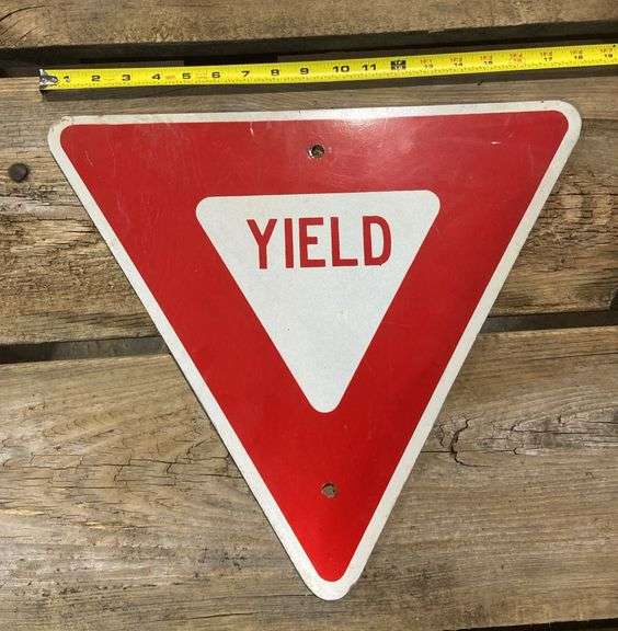 Metal Yield Sign - Sherwood Auctions