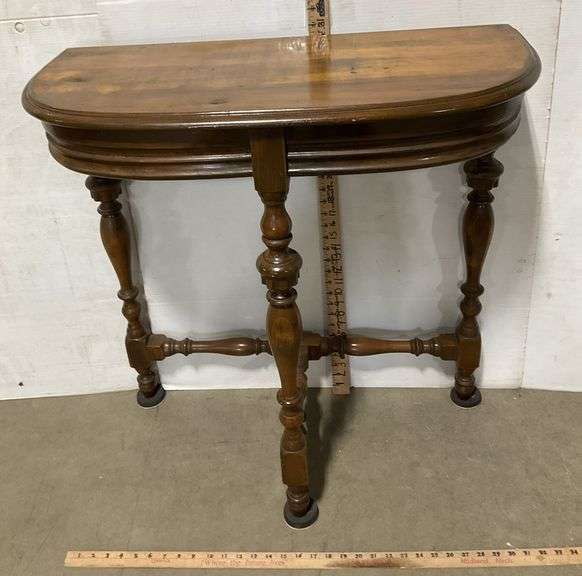 Entryway Table - Sherwood Auctions