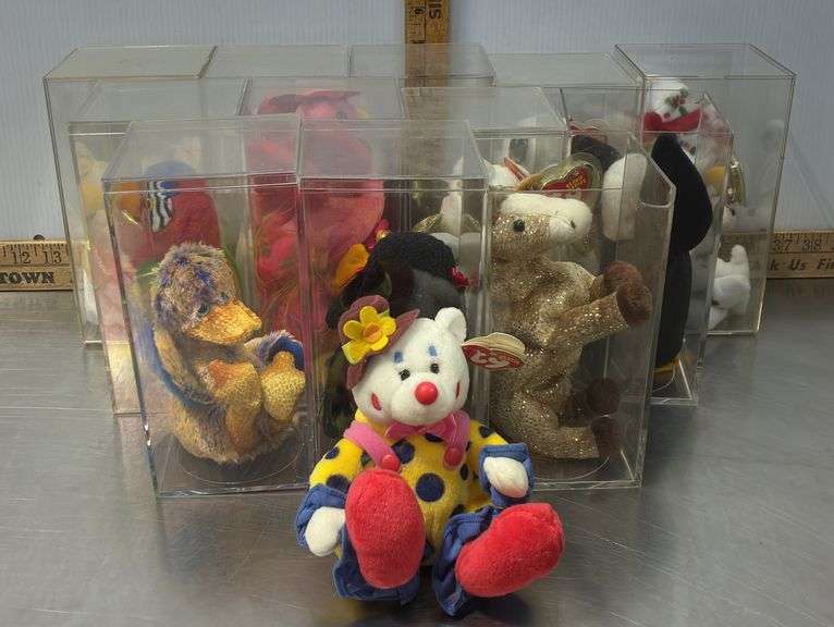 Beanie Babies in Display Cases - Sherwood Auctions