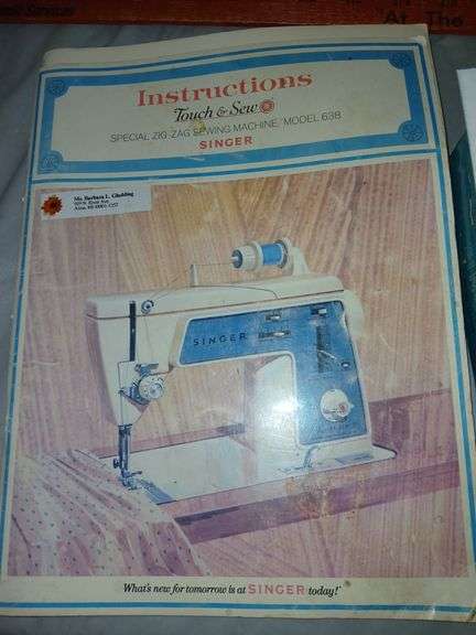 Singer Portable Sewing Machine w/ Accessories (condition unknown ...