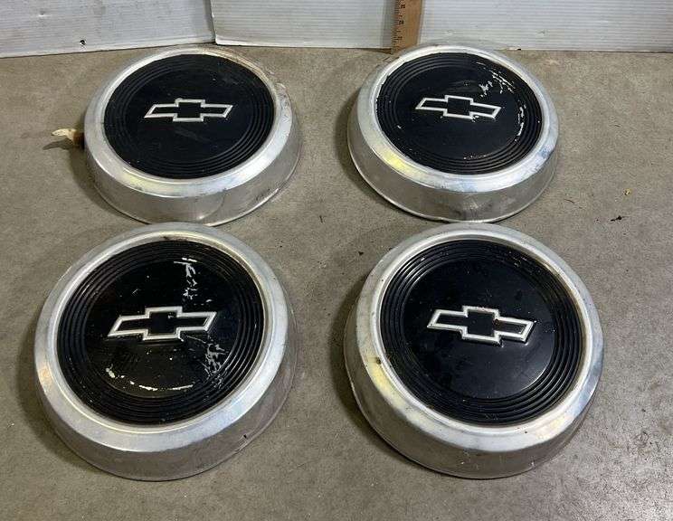 Qty-4 Vintage Chevrolet Hub Cap - Sherwood Auctions