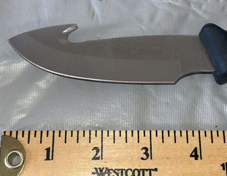 Western & Turkey Serrated Gut Knives - Sherwood Auctions