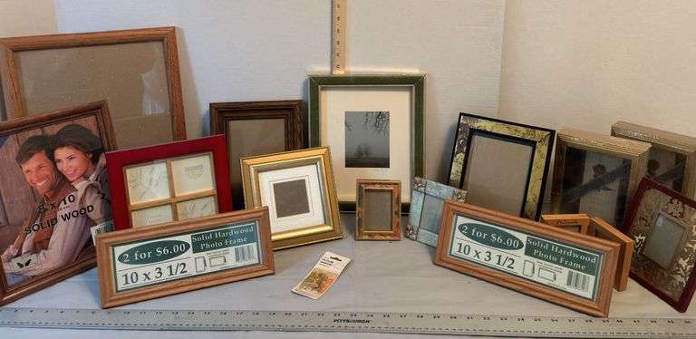Nice Group of Picture Frames in Variety of Sizes - Sherwood Auctions