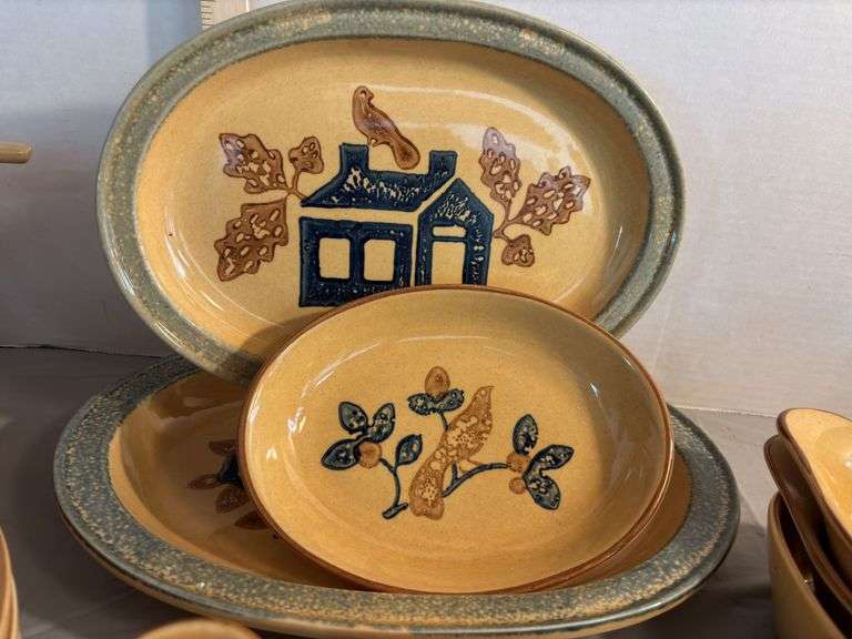 Pfaltzgraff American Folk Art Blue Bird Dinnerware - Sherwood Auctions