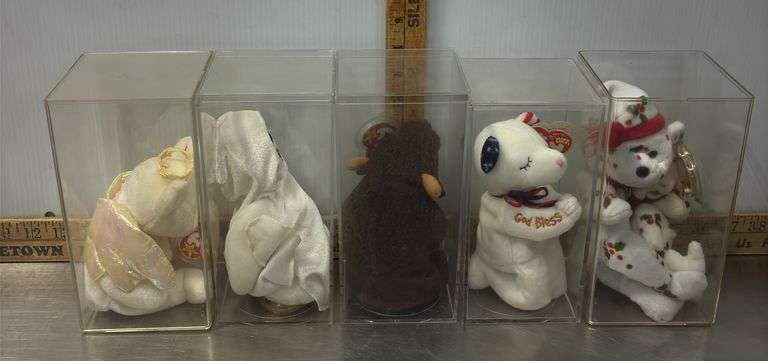 Beanie Babies in Display Cases - Sherwood Auctions