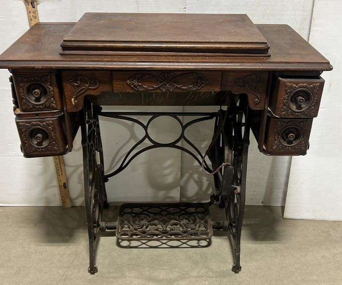 Franklin Sewing Machine - Sherwood Auctions