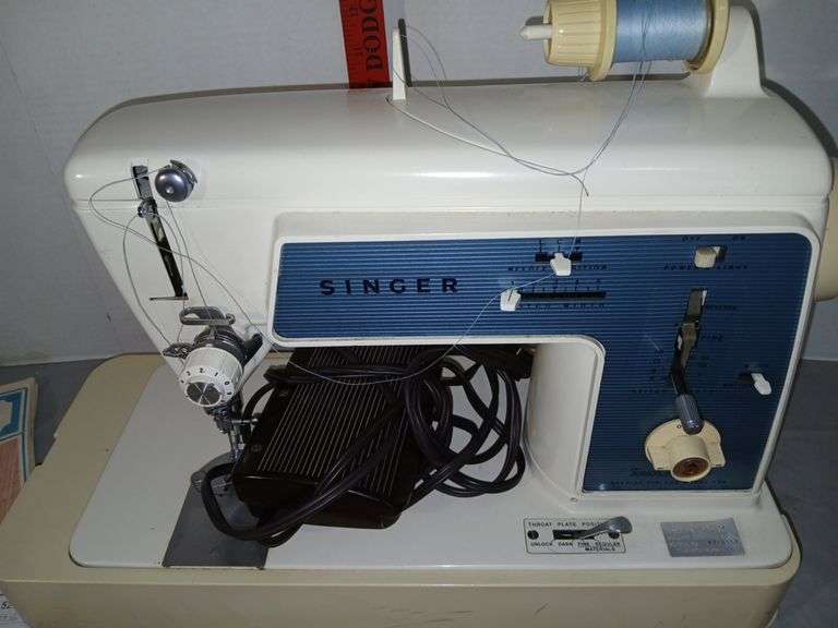 Singer Portable Sewing Machine w/ Accessories (condition unknown ...