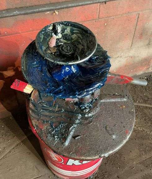 Kendall Grease Bucket & Bearing Packer - Sherwood Auctions