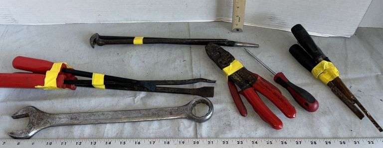 11-inch Double End Nail Puller, Blue-Point PWC-14 Wire Crimpers ...