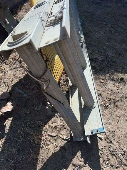 36” Aluminum Extension Ladder - Sherwood Auctions