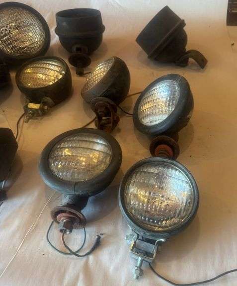 Box of 12 Volt Tractor Lights - Sherwood Auctions