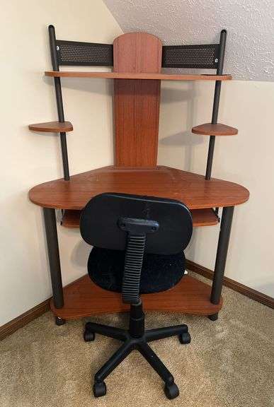 Unique Corner Desk (57”T,40”L,25”D) & Rolling Computer Chair - Sherwood ...