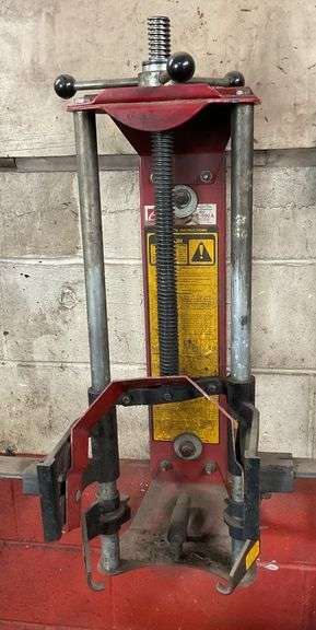 Branick MST-580 A Strut Spring Compressor - Sherwood Auctions