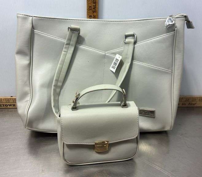 Bella Russo Bags - Sherwood Auctions