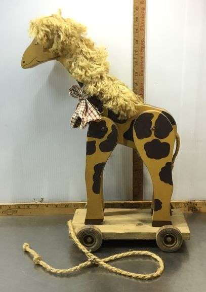 Wooden Giraffe Pull Toy - Sherwood Auctions