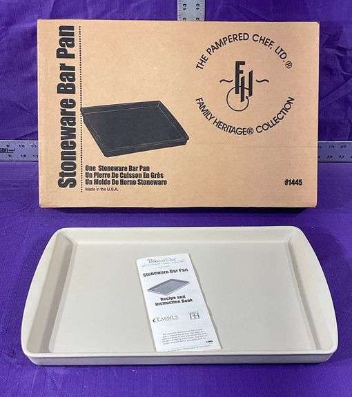 Pamper Chef Stoneware Bar Pan - Sherwood Auctions