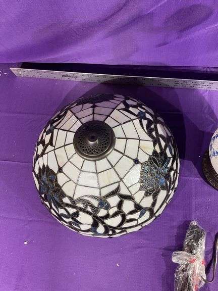 Tiffany Style Double Bulb Table Lamp - Sherwood Auctions