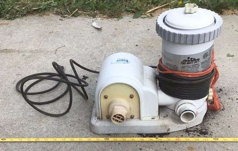 Intek The Wet Set Krystal Clear Pool Water Filter Pump - Sherwood Auctions