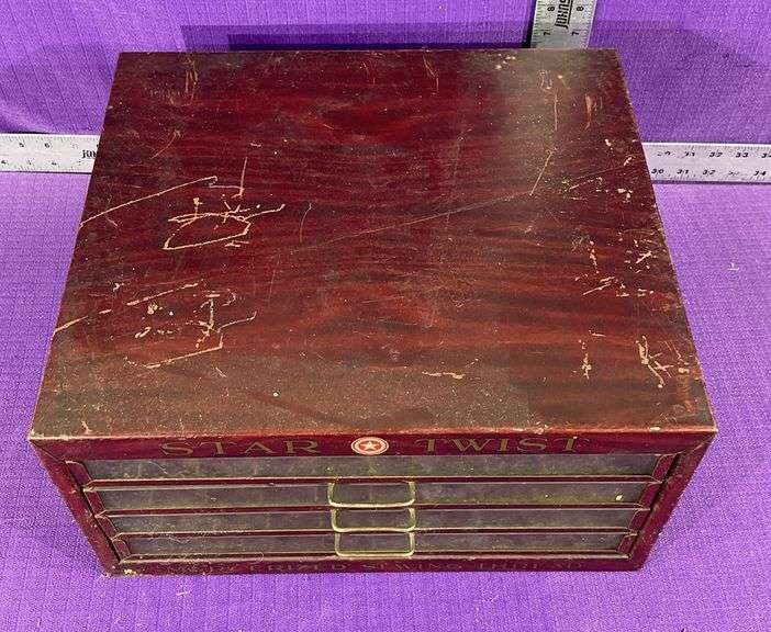 Star Twist Mercerized Sewing Thread Display Case - Sherwood Auctions