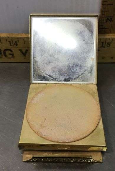 2 Makeup Compacts - Sherwood Auctions