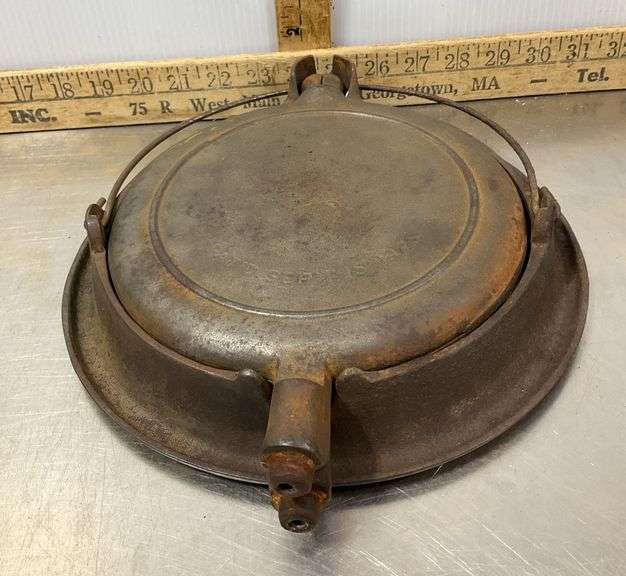 Cast Iron Waffle Flip Pan - Sherwood Auctions