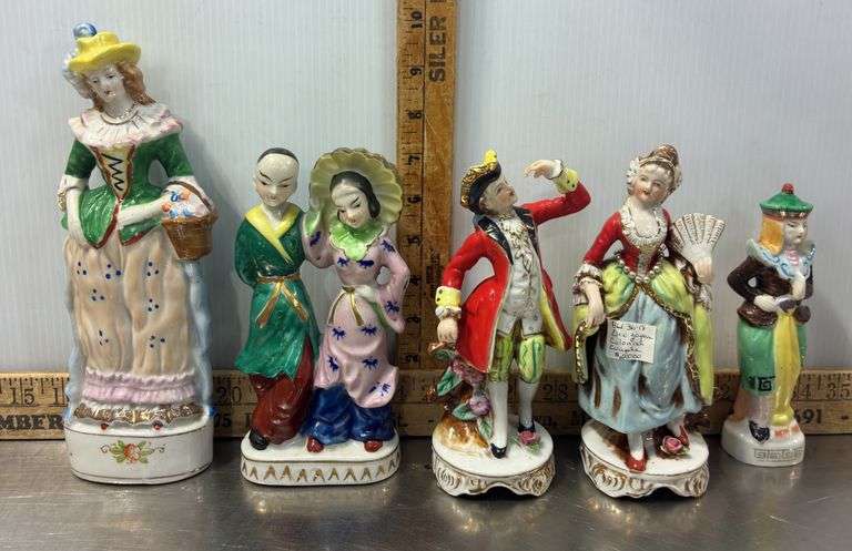 Occupied Japan Figurines - Sherwood Auctions