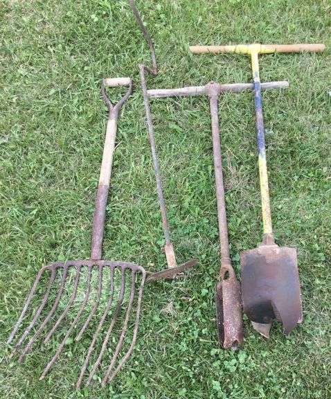 Assorted Lawn Tools - Sherwood Auctions