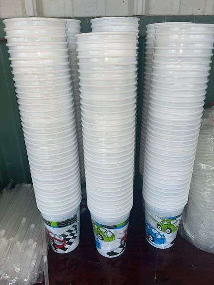 Race Car Kids Plastic Cups w, Lids & Straws - Sherwood Auctions