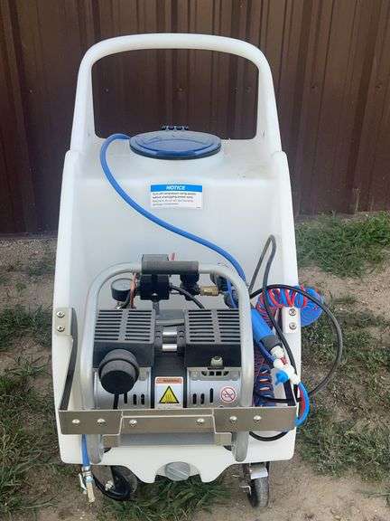 Pacific Floorcare Carpet Machine- functional - Sherwood Auctions