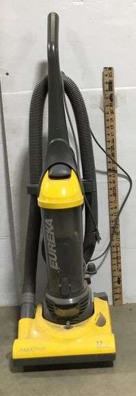 Eureka Maxima Vacuum - Has Power - Sherwood Auctions