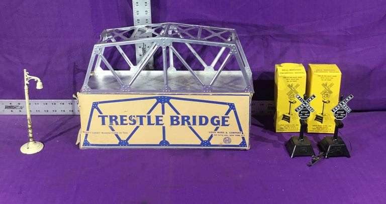 Louis & Marx Company Trestle Bridge, Bell Ringing Crossing Signals, and ...