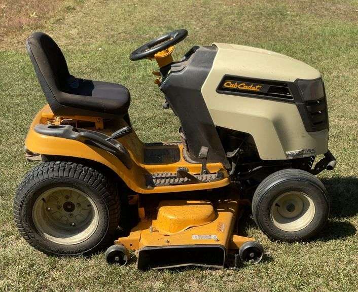 Cub Cadet LGTX 1054 576 Hours Runs & Mows - Sherwood Auctions