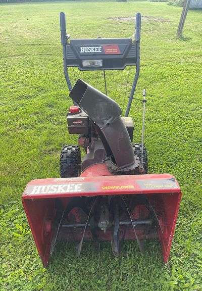 Electric Start or Pull Start Huskee 5.0 HP 24” Width Snowblower- see ...