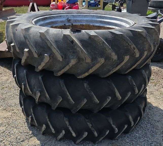 Qty-3 13.6-38/12-38 Tires 4-Ply Tractor Tires - Sherwood Auctions