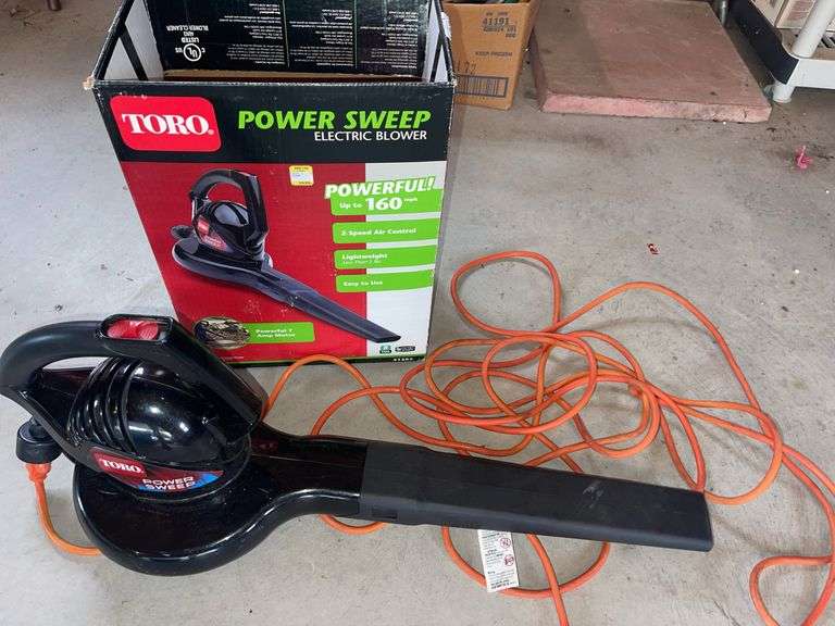 Toro Electric Power Sweep/Blower- has power & Extension Cord - Sherwood ...
