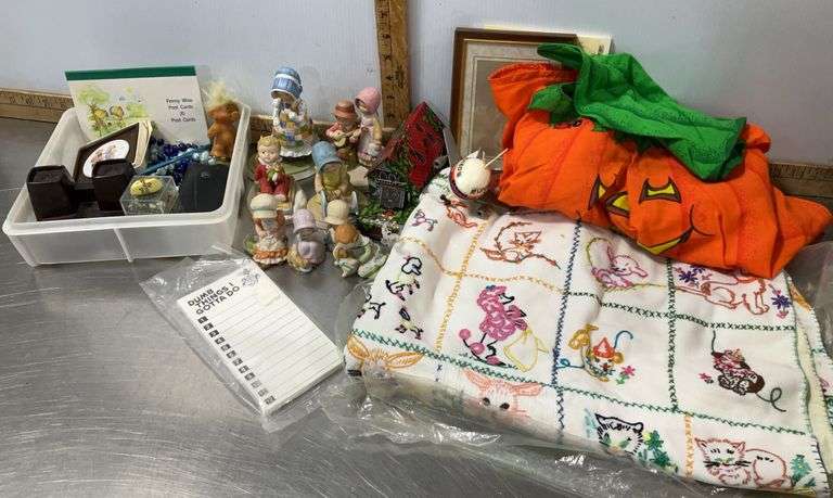 Handmade Quilt, Holly Hobbie Figurines, Biew Master, Halloween Tin Wind ...